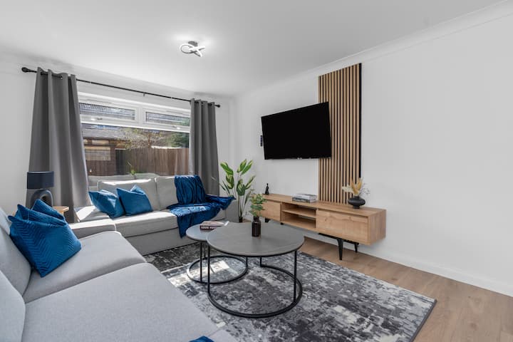 Sedgebank Retreat | Parking - Linlithgow