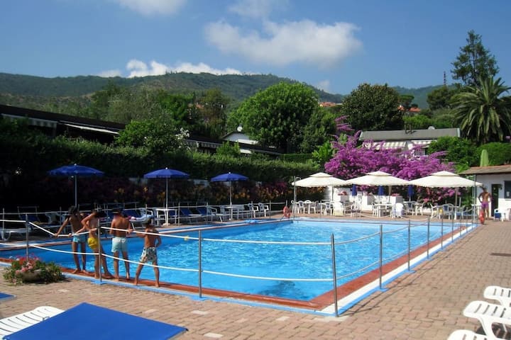 Cherie Villetta Con Piscina - Lavagna