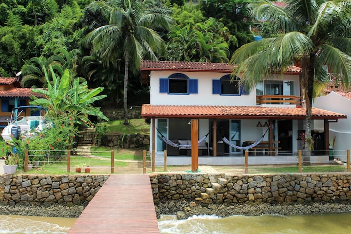 Casas Familia Madeira - Angra dos Reis