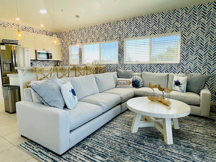 Luxury Beach Retreat W/ Pool, Views & Golf Carts - North Captiva Island, FL