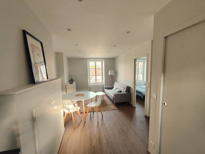 Appartement Situé Au Cœur De Martel - Martel