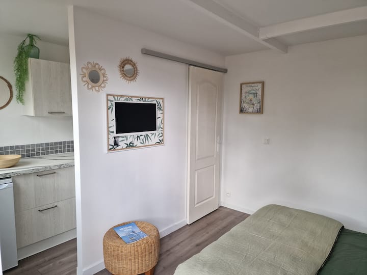 Chambre D'hôtes La Beunaise 
(Petit Déj En Option) - Rochefort, France