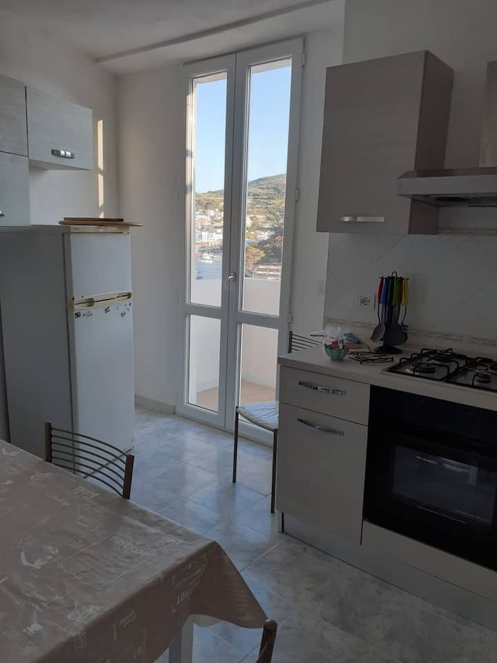 Grazioso Appartamento,con Vista Panoramica - Ponza