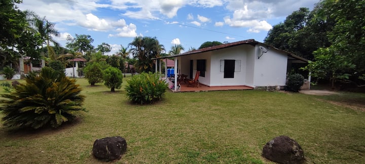 Casa Campestre Con Piscina Y Zona Verde - Cumaral