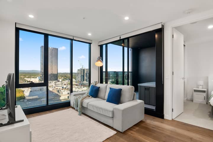 Luxury & Cozy Box Hill Living | Shared Pool & Gym - Box Hill