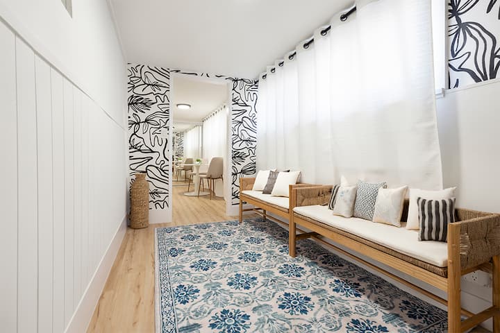 Beach Stay: King + Full Beds - Manhattan Beach, CA