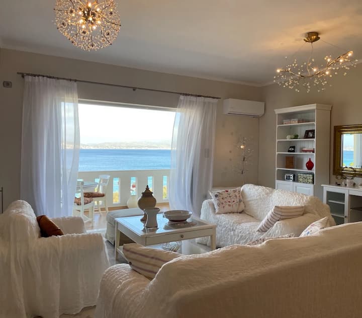 Awesome Island Beach Apartment - Пирей