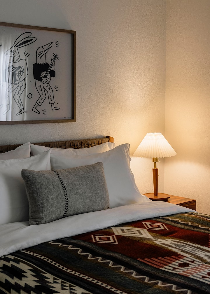 The Heights Hideout - Northside - Houston