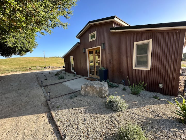 Western Skies Retreat - Atascadero, CA