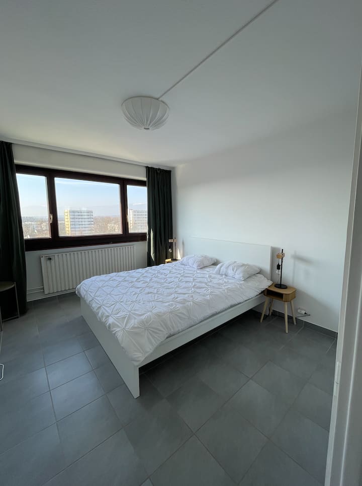 Cozy Room & Private Bathroom - Ferney-Voltaire