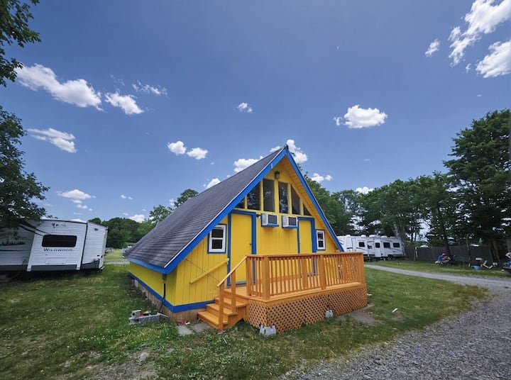 The Sun And Sky Cabin - Digby