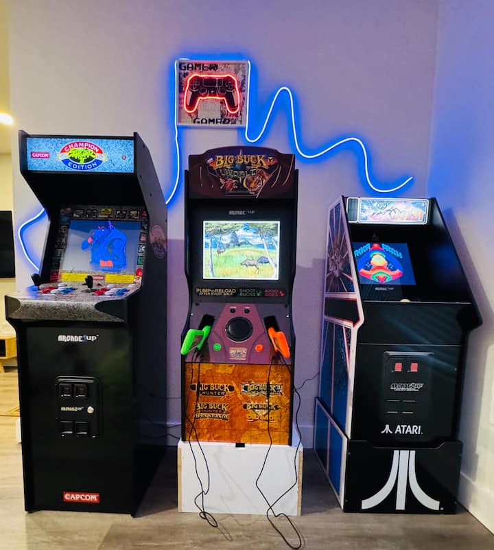 Retro Arcade + Modern Comfort-no Chores - 댈러스