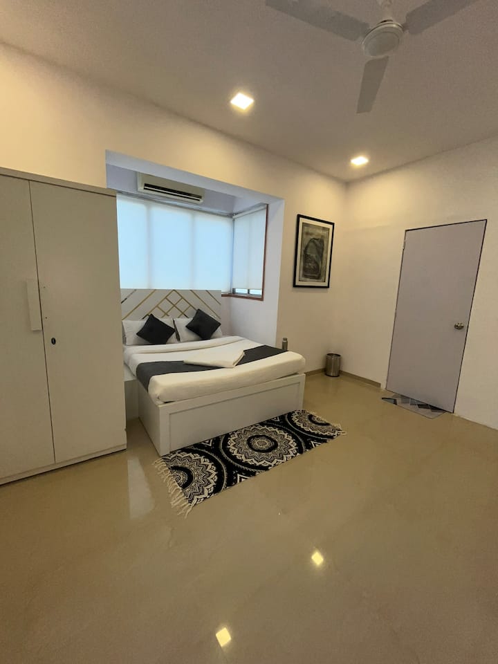 Kasahomes A2bandra(w)shared Roomattached Bathroom - Mumbai