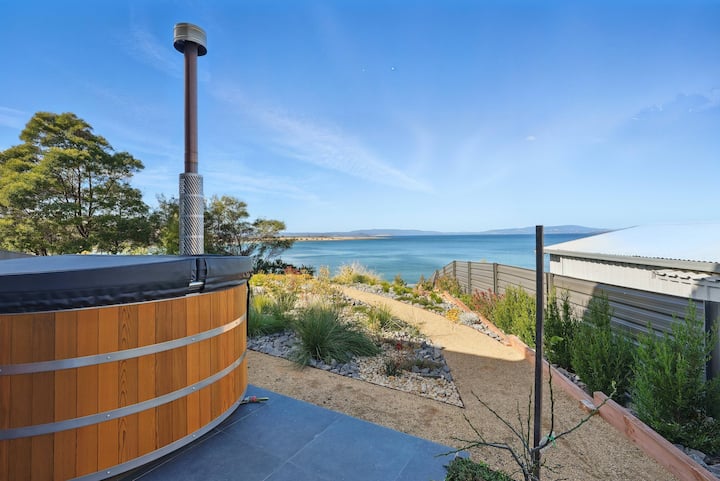 Connellys Bay House - Hobart