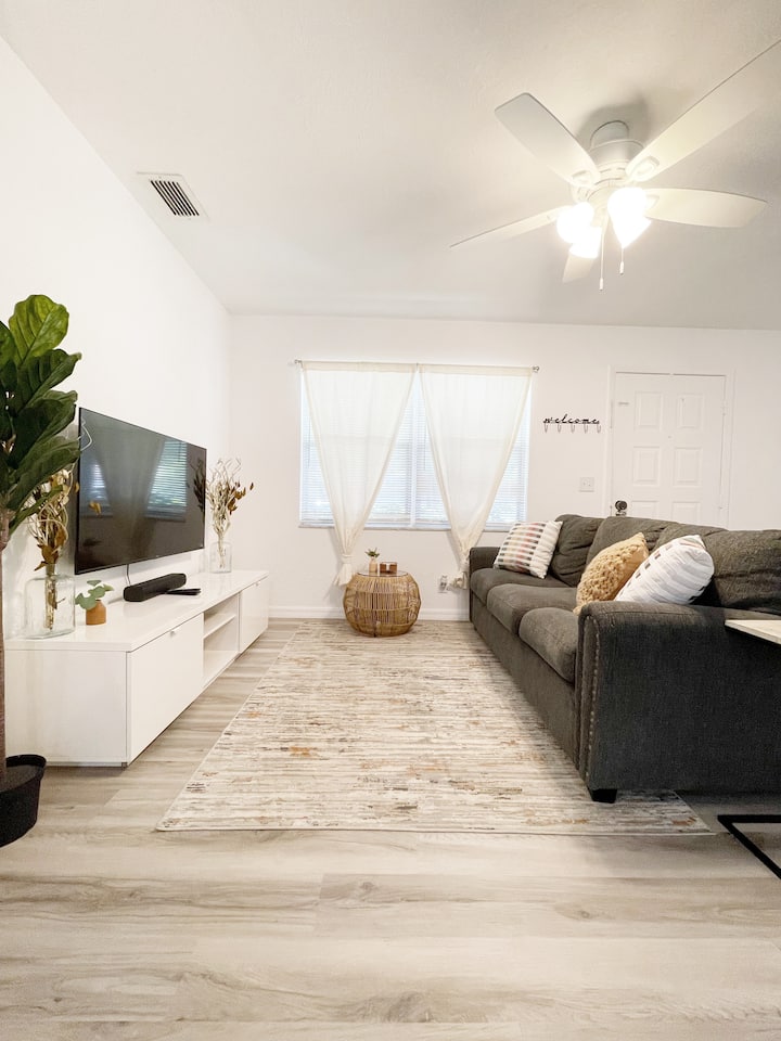 3bdr Ocala Oasis - Ocala, FL