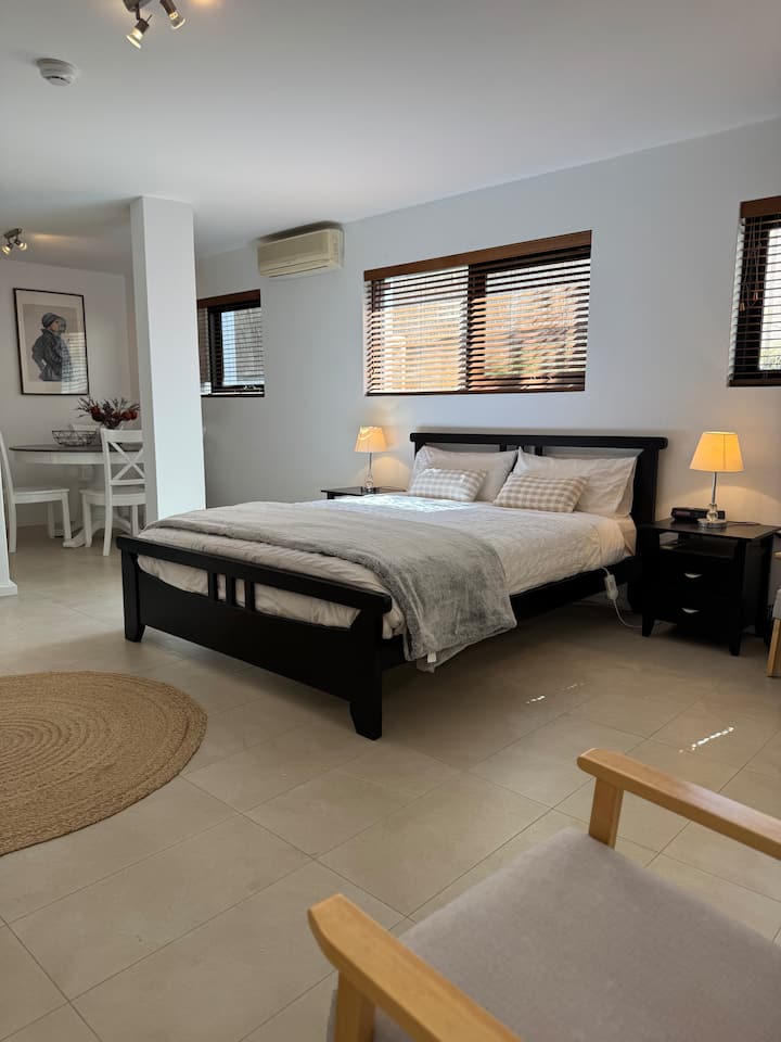 Dalkeith Stay Near Uwa And River - Kings Park and Botanic Garden, Perth