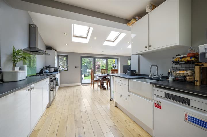 3 Bedroom House In West Wimbledon - Londres