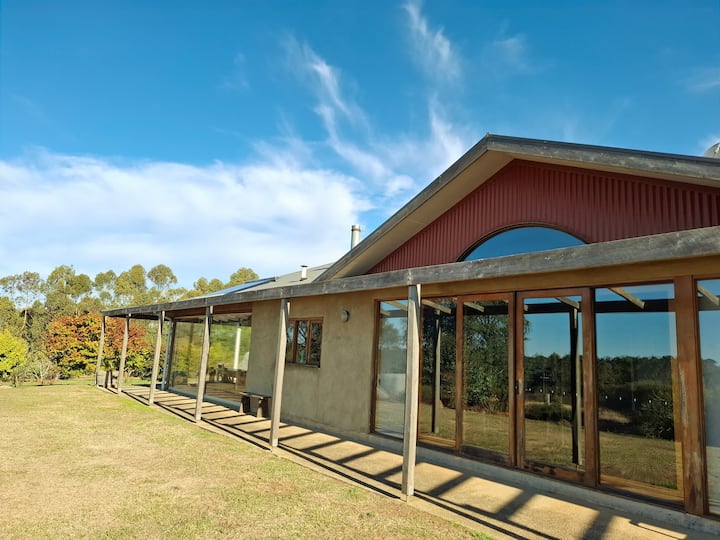 Farm Stay In A Straw Bale House. - Riddells Creek