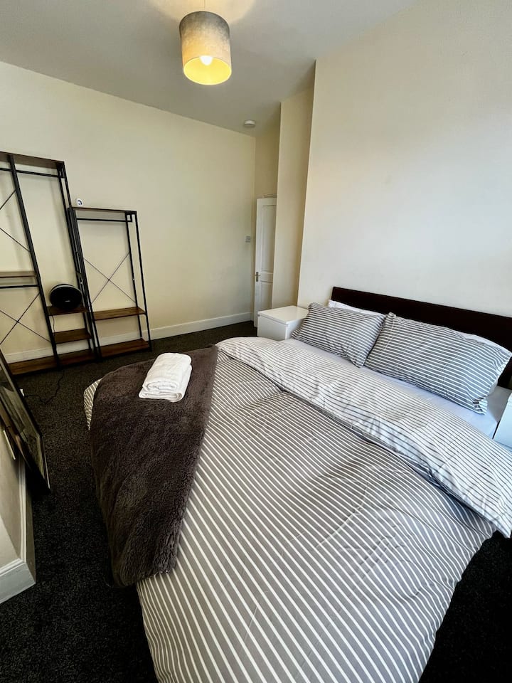 Charming Room In A Coastal House - Southend-on-Sea