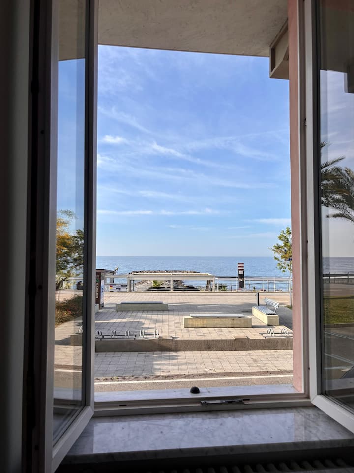 Casa Fronte Mare - Ventimiglia
