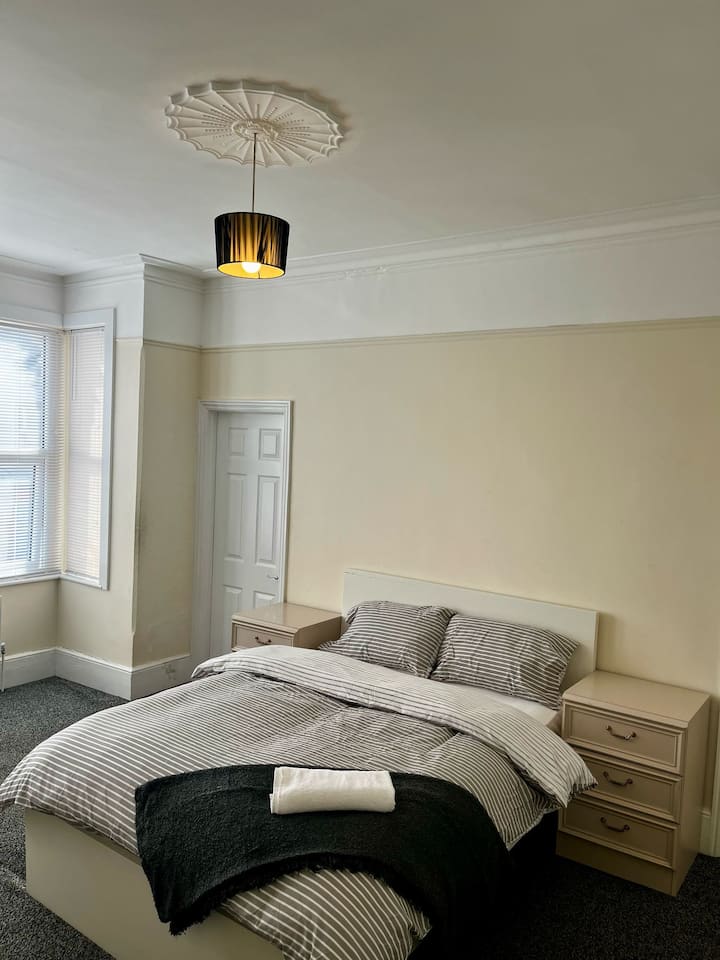 Seaside Escape, Beautiful Room. - Southend-on-Sea