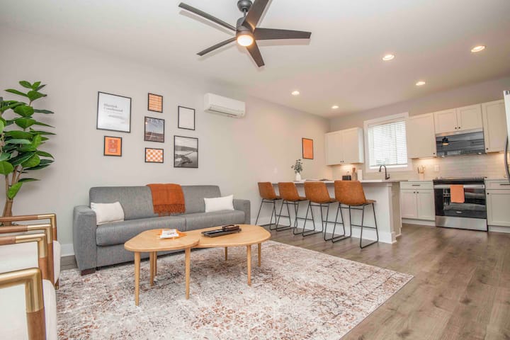 Near Downtown & Neyland | Walkable Neighborhood - Knoxville, TN