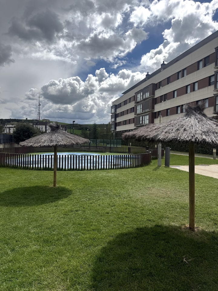 Cellophane Swimming Pool Apartment - Burgos