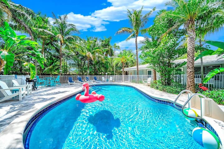 Tropical Paradise + Pool & Patio! - Fort Lauderdale, FL