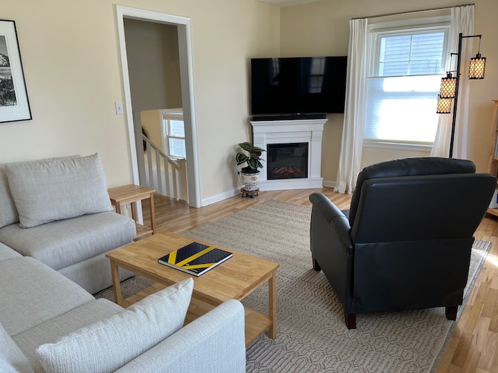 Cute House Near The Big House - Ann Arbor, MI