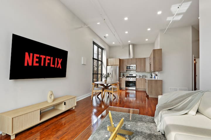 Luxury 1 Bed/1 Bath Apartment | Downtown Waukegan - Lake County, IL