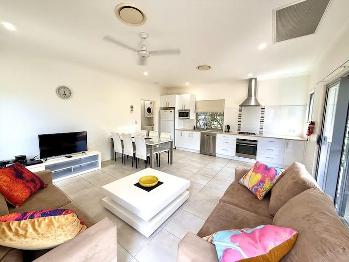 Villa Del Sol - Woodgate