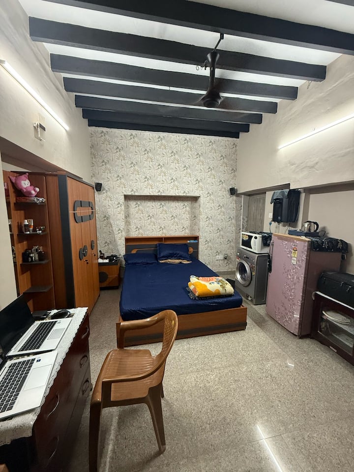 Fully Loaded -Fresh & Cozy Room - Chennai