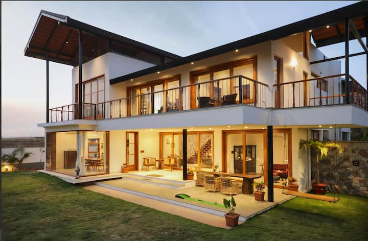 Niranta | Golf Course Villa - Nandi Hills