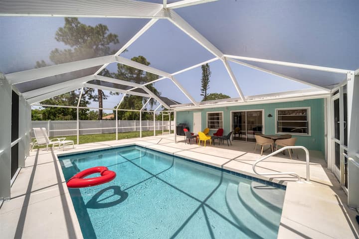 Venice Pool Villa With Bikes Kayaks & Fun! - Venice, FL