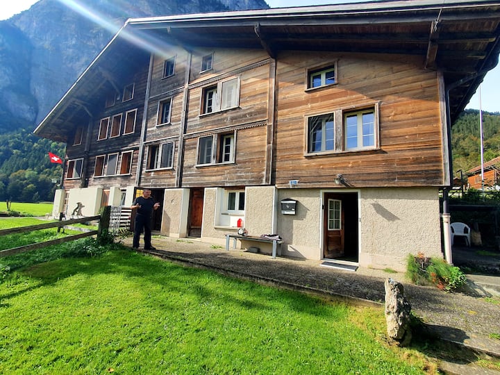 Idyllisches Chalet Im Grünen - Hasliberg