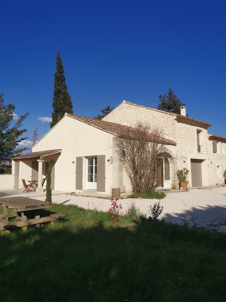 Gîte De Charme Dans Un Mas En Luberon - Cavaillon