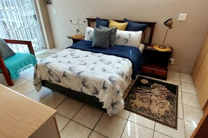 Double En-suite Room - George