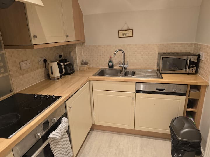 One Spare Room In A 2 Bed Flat - Solihull