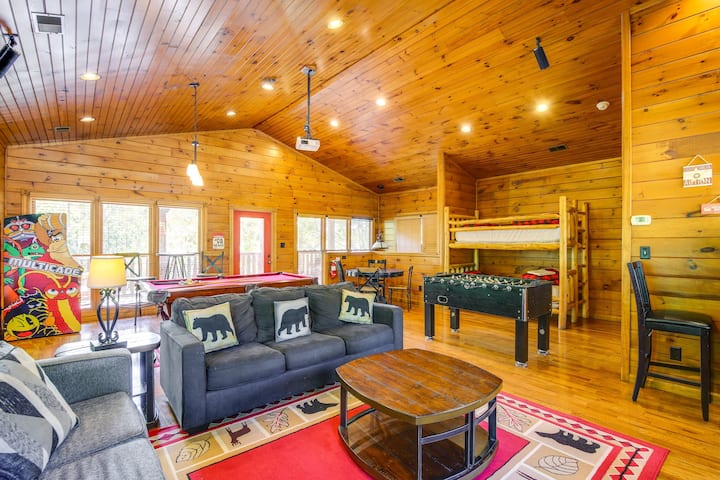 Simply Serene In The Smokies - Gatlinburg