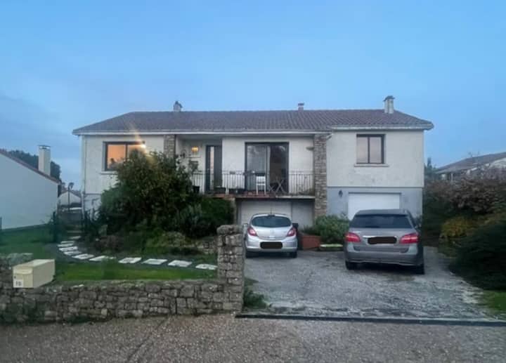 Chambre Dans Maison Au Calme - Cholet