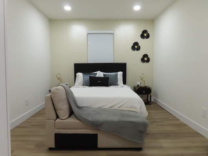 Modern, Newly Renovated 1-br - Miami, FL