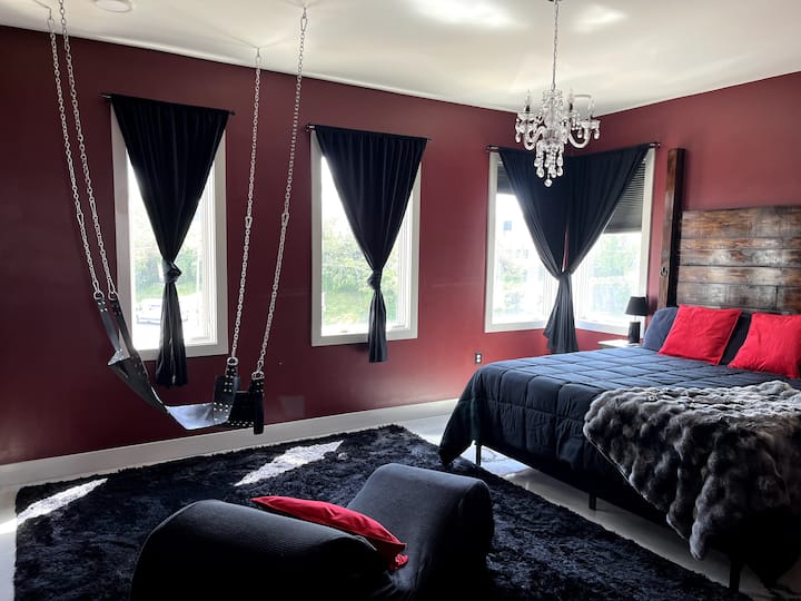 Naughty In Nashville - Nashville, TN