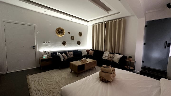 Boutique Stays (Large Studio) - Jeddah King Abdulaziz Airport (JED)