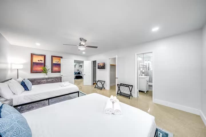 Coastal Unit! .5 Miles To Beach! - Fort Lauderdale, FL