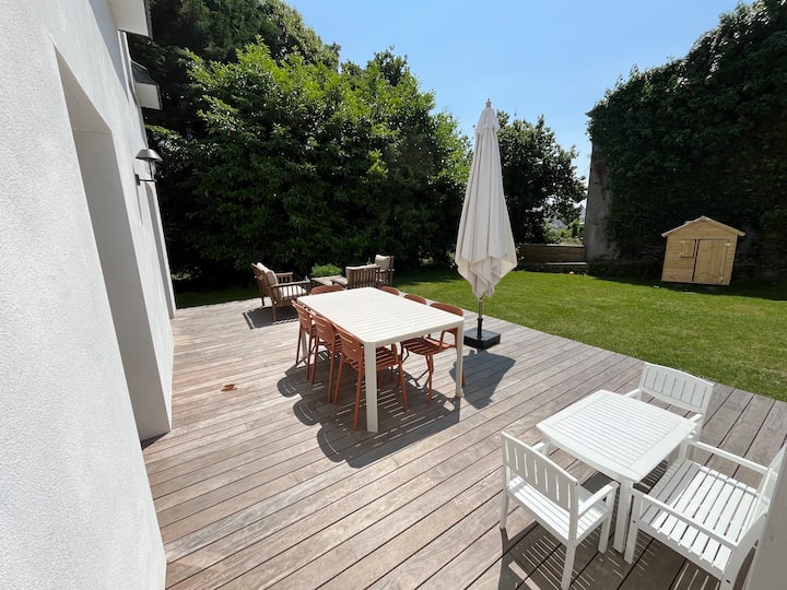 Maison Moderne Dans Le Bourg - Auray