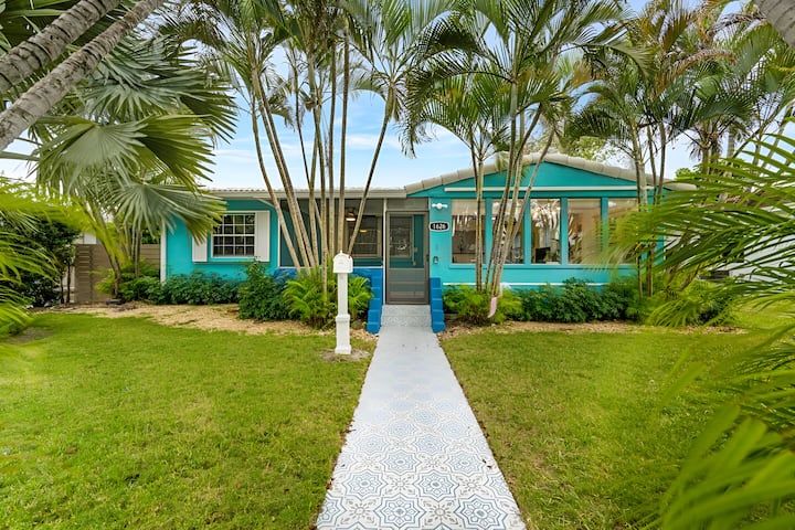 The Palm House - Hollywood, FL