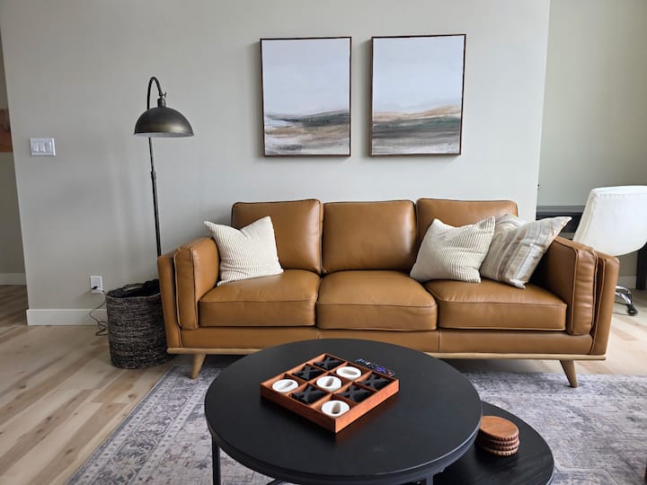 Ridgeline Retreat - Saanich Peninsula