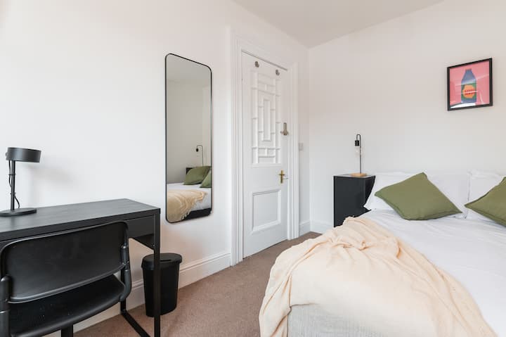Lovely Double Bedroom In Ballybough - Dublin