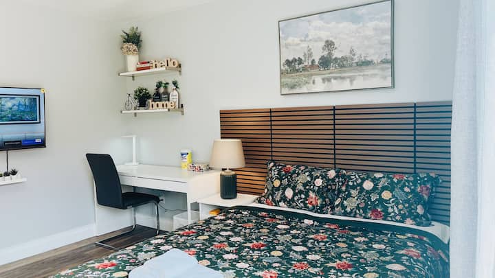 Sapphire Ground Floor Br, Private Bathroom-ltr - Mississauga