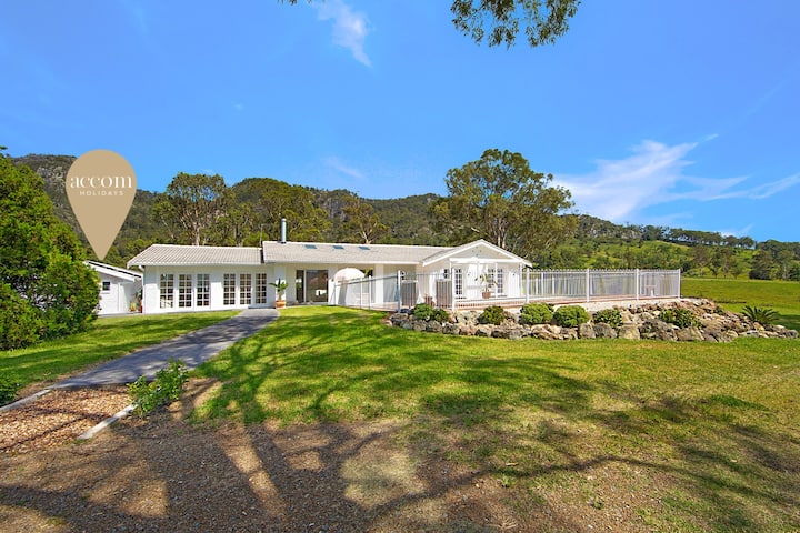 Lujo Studio - Modern & Tranquil Rural Escape - Gloucester, Australia